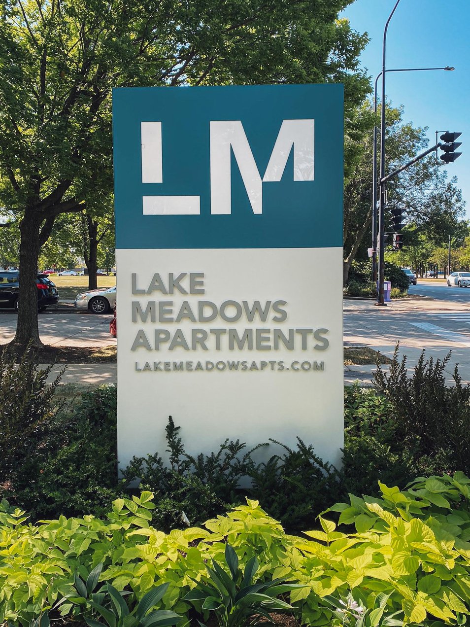 Exterior Building Signage Chicago | Custom Outdoor Signs | Cushing